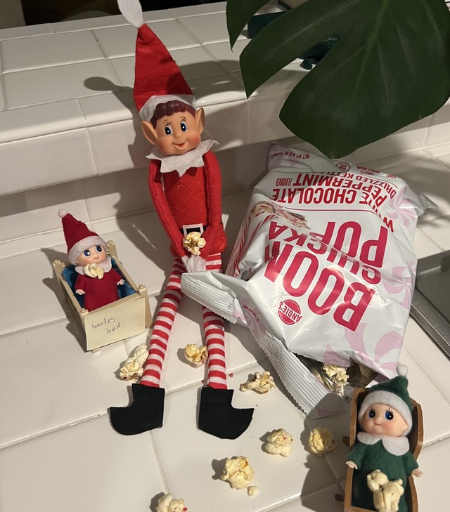 27 Last Minute Easy Elf on the Shelf Ideas - C.R.A.F.T.